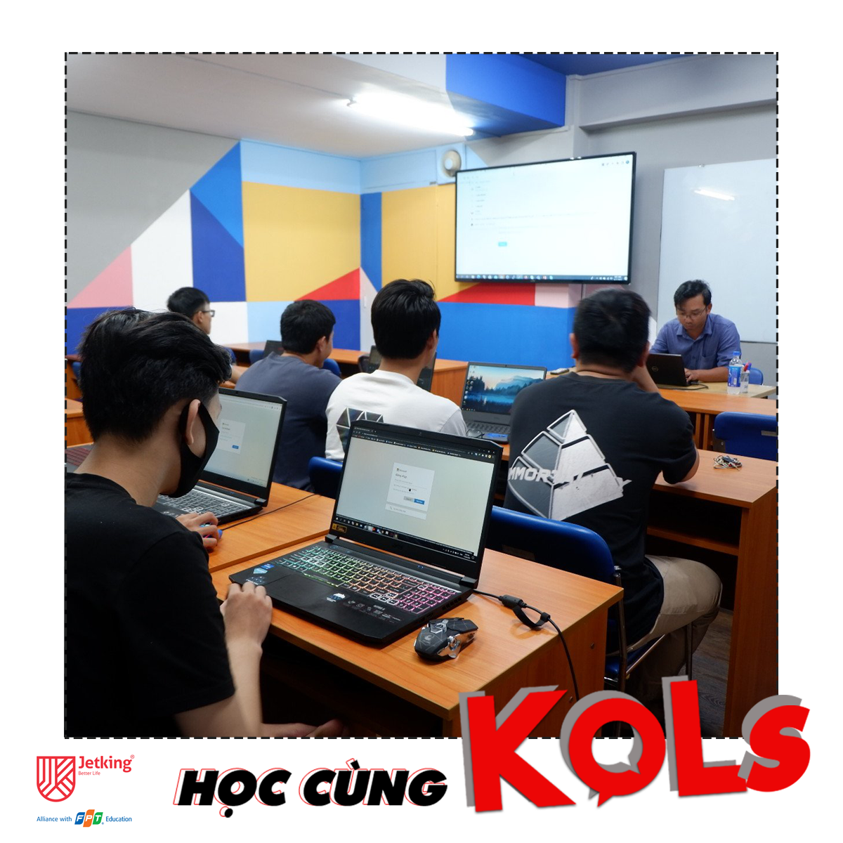 Sinh viên FPT Jetking học cùng KoL Trần Thanh Tùng